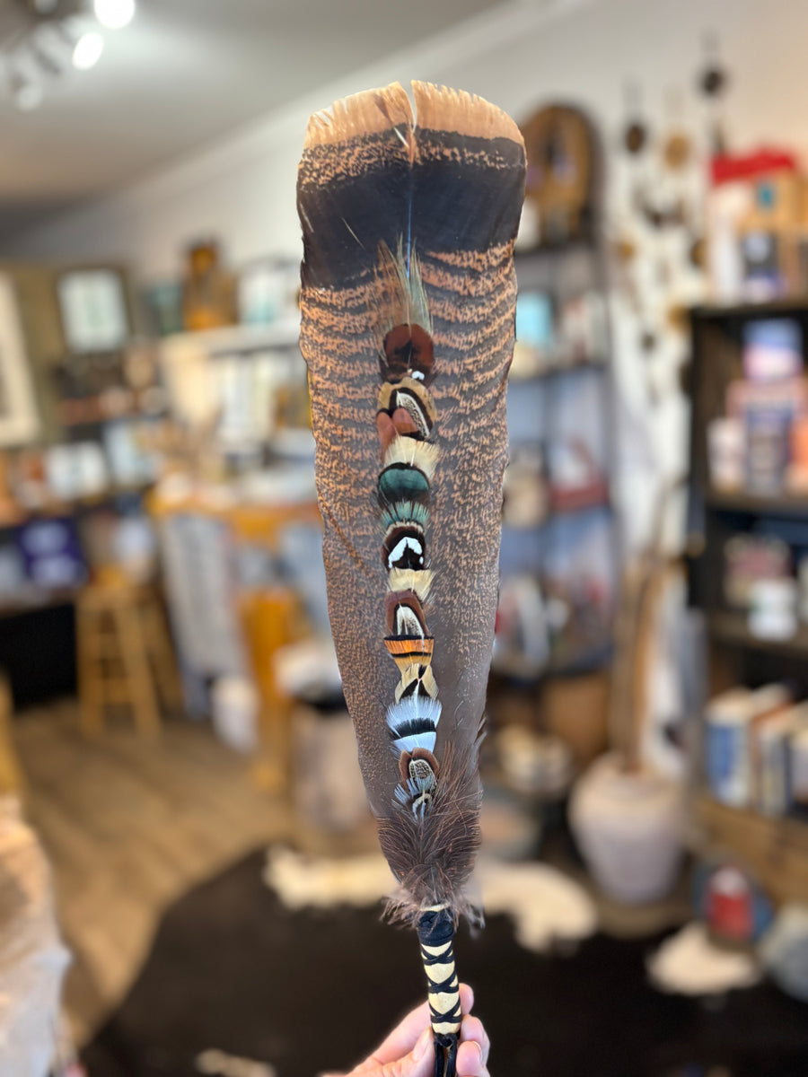 Single Smudge Feather – Rebecca Maracle Mohawk Feathersmith