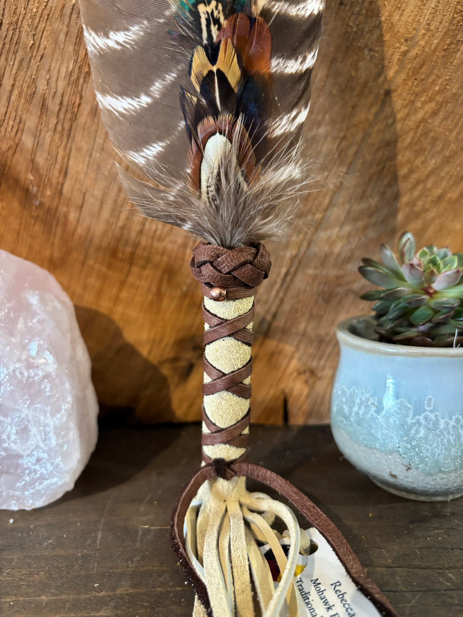Single Smudge Feather – Rebecca Maracle Mohawk Feathersmith